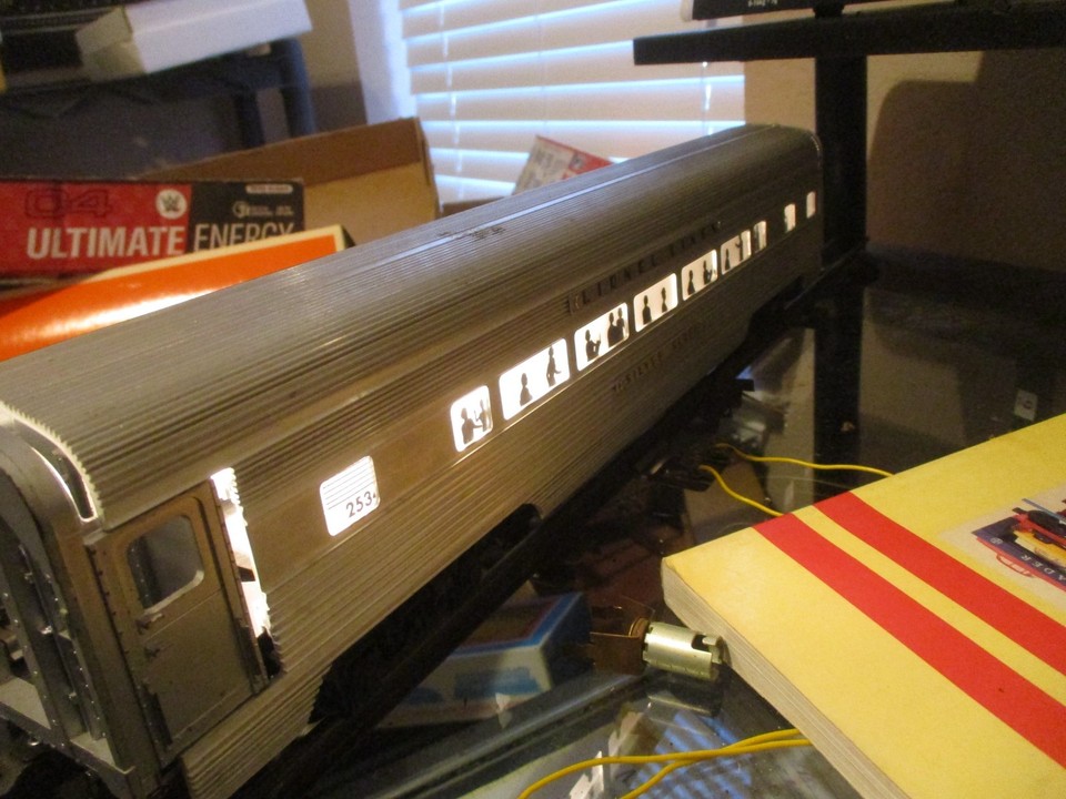 LIONEL POSTWAR 2534 SILVER BLUFF ILLUMINATED PASSENGER CAR O GAUGE ...