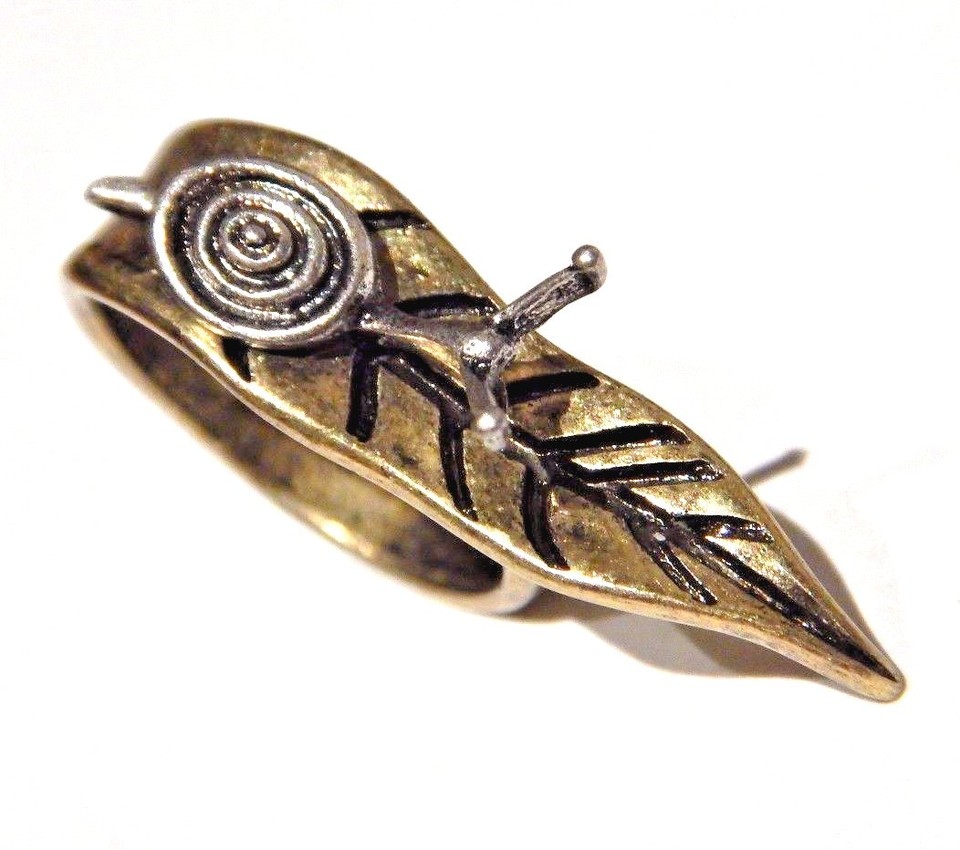 LITTLE SNAIL ON LEAF FINGER RING silver brass tone cute cottagecore ...