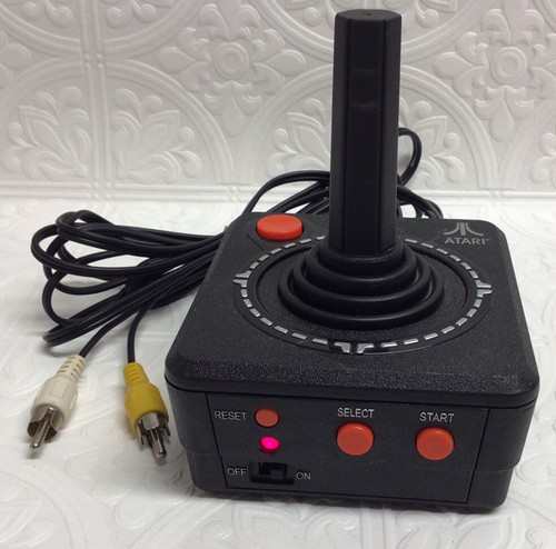 ATARI JAKKS Pacific Black 2600 Plug and Play 10-in-1 Games TV Game ...
