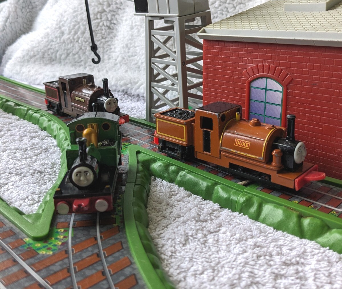 RARE ERTL Bertrum, Duke & Smudger Thomas The Tank Engine & Friends ...