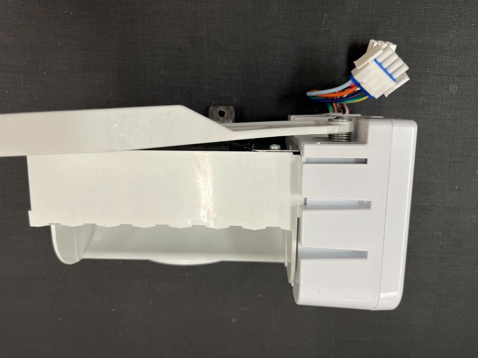 GE Refrigerator Ice Maker Assy WR30X28681, WR30X10166, WR30X28731 ...