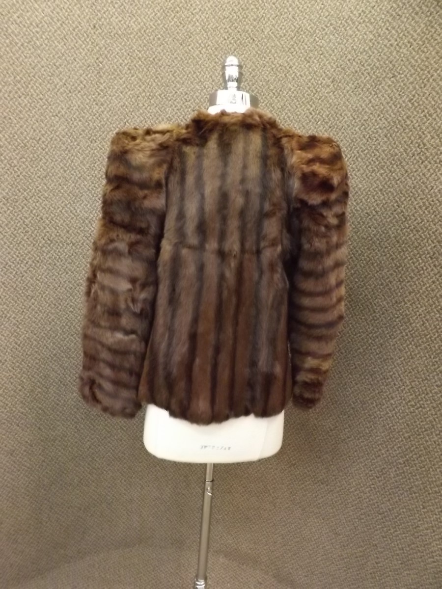 Beautiful Vtg Luxurious Upscale Plush Striped Muskrat Real Fur Short ...