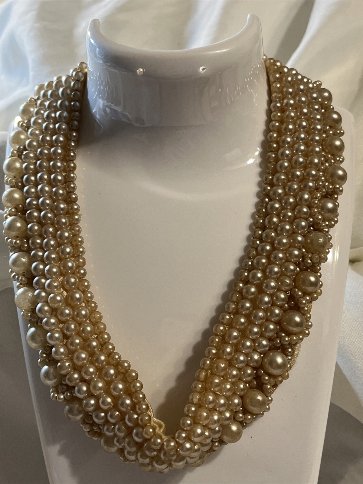 Vintage Peter Pan 1950’s Pearl Collar - Gem