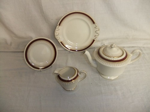 c4 Solian Ware Simpsons Pottery Cobridge - Queens Maroon - vintage ...