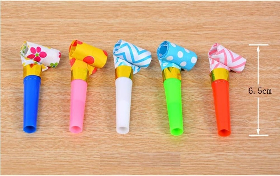 24 Pieces Party Blower Noisemakers Blowouts Whistles Party Squawkers ...