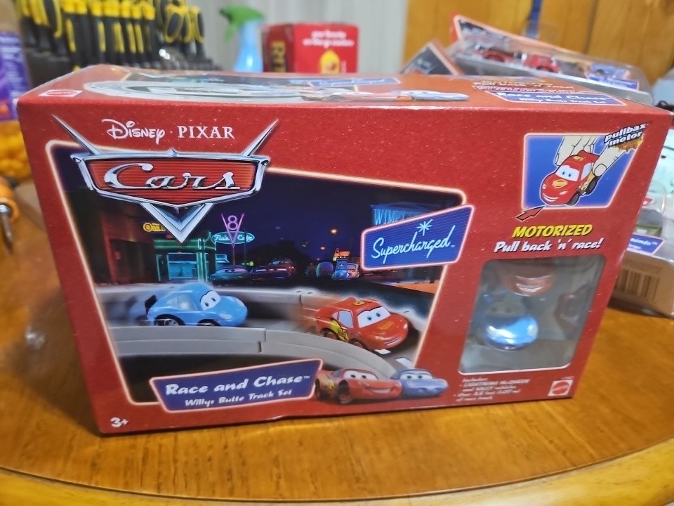 Disney Pixar Cars Race and Chase Willys Butte Track Set Lightning ...
