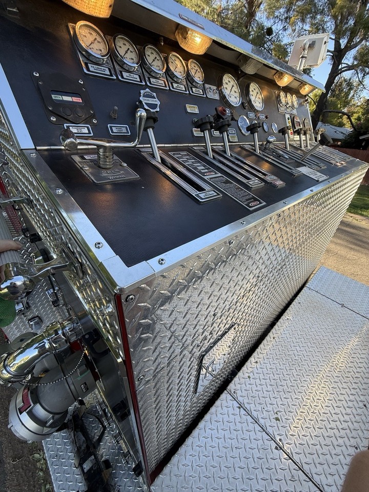 2000 PIERCE SABER Low Hours/miles Fire Truck Detroit Turbo Diesel ...