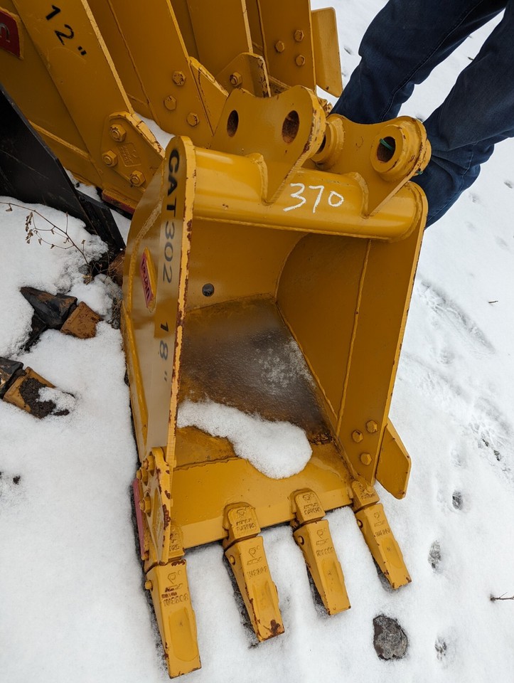 HEAVY DUTY Cat 302 18" digging BUCKET 35mm Bobcat 331 325 328 E32 | eBay