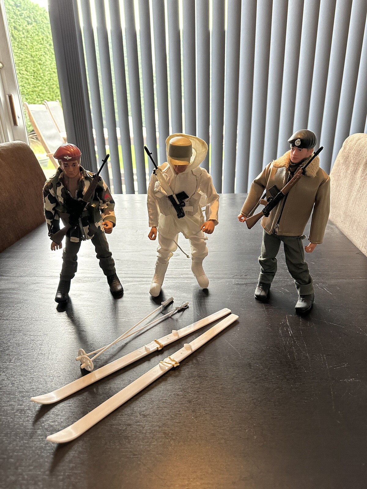 PREMIUM VINTAGE 1960's/1970's ACTION MAN collection, 17 figures +ACC’s ...