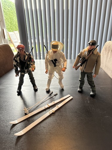 PREMIUM VINTAGE 1960's/1970's ACTION MAN collection, 17 figures +ACC’s ...