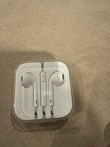 Apple EarPods In Ear Canal Headset - White (MNHF2AM/A) 3.5 mm connector ...