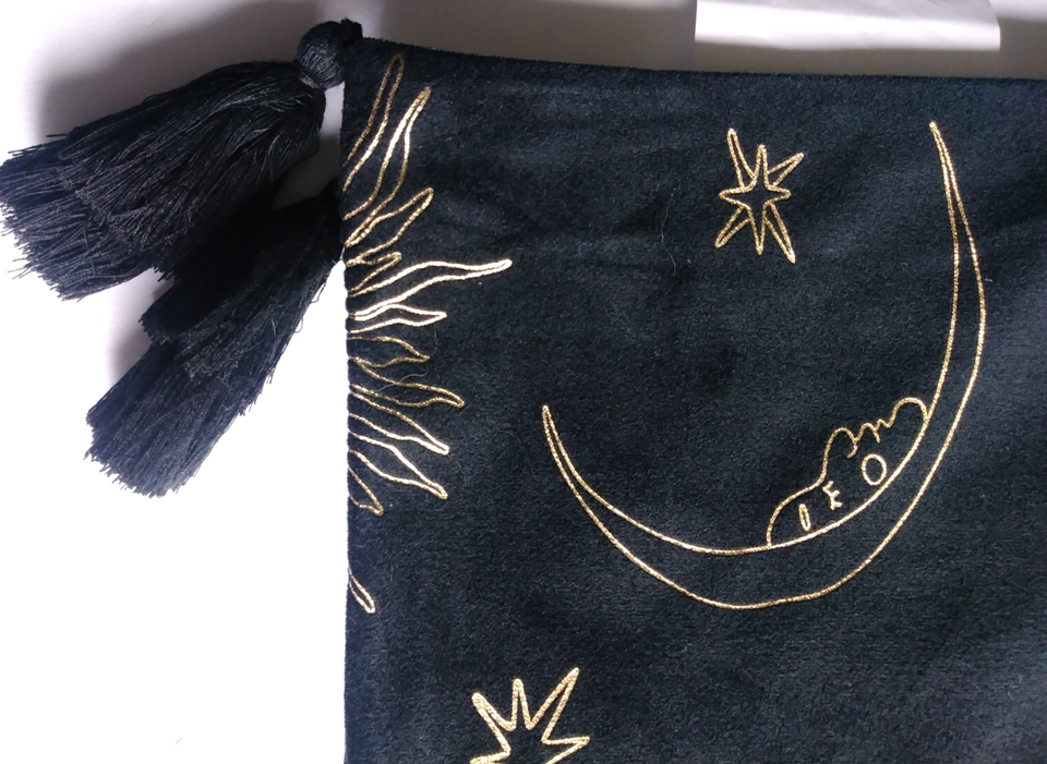 NWT Black/Gold Celestial Sun Moon Star 16x80 Table Runner Halloween ...