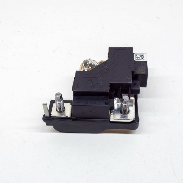 Mercedes-Benz GLA X156 2019 Base Junction Block Current Limitor ...