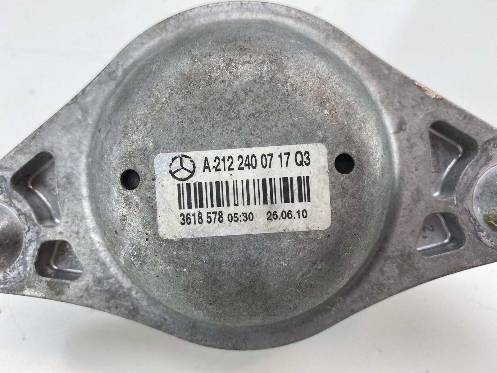 2010 - 2012 MERCEDES E350 W212 ENGINE FRAME MOUNT 2122400717 OEM | eBay