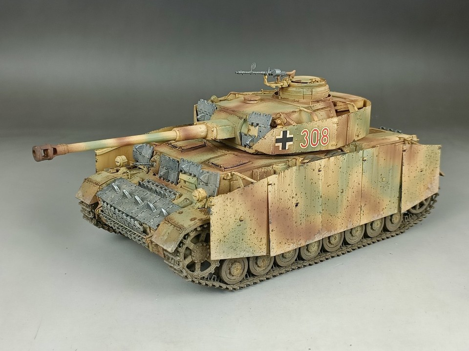 1/35 Built WWII Panzer IV H Tank Operation Spring Awakening Lake ...