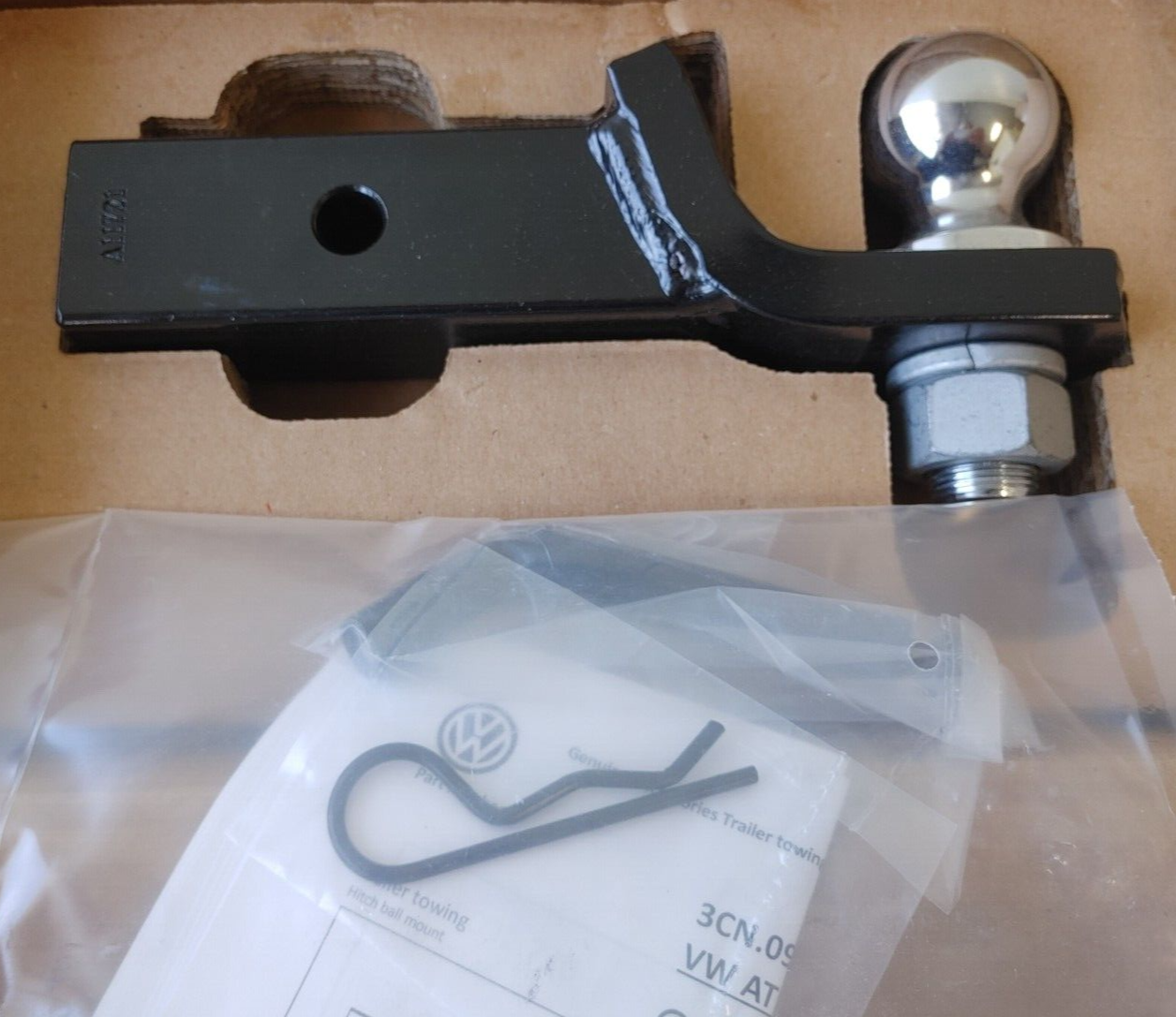 New Genuine OEM Volkswagen Atlas Trailer Hitch Ball and Ball Mount 3CN ...