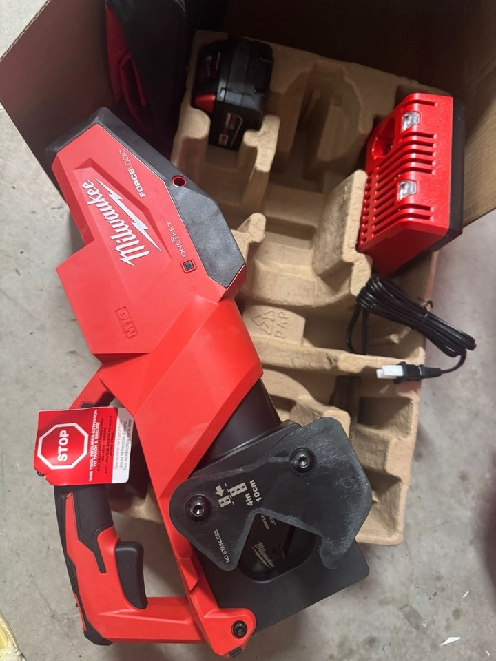 M18 FORCE LOGIC Single Channel Strut Shear Kit with M18 Battery and ...