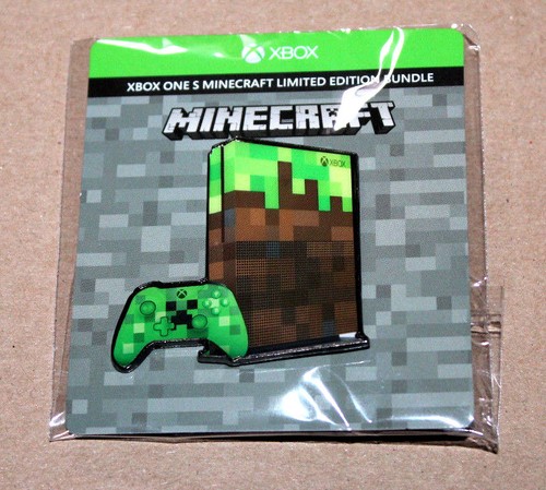 Minecraft Xbox One Console Controller Bundle Pin Gamescom 2017 Limited ...
