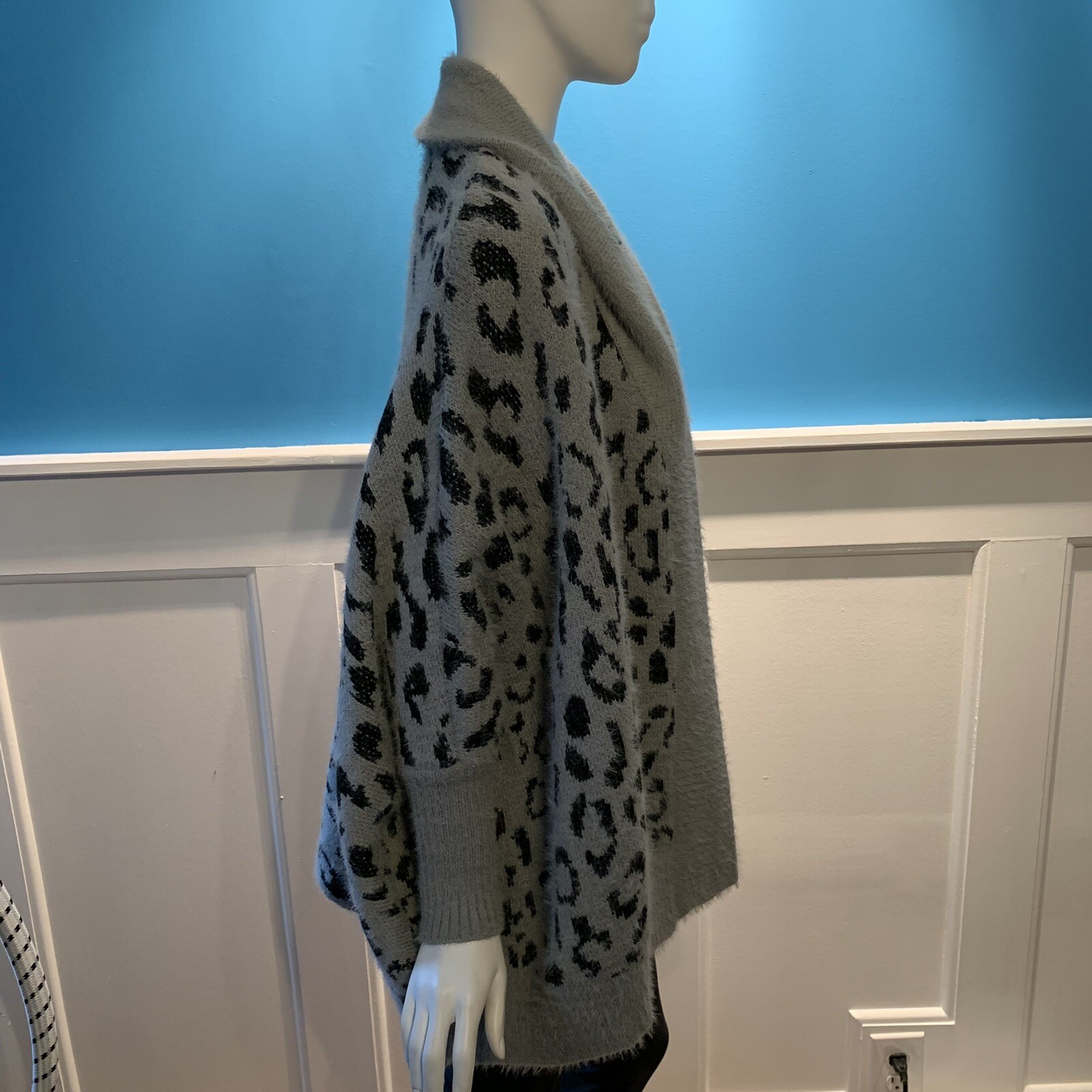Open-Front Cardigan Bat Wing Sleeves Black & Gray Animal Print Easel ...