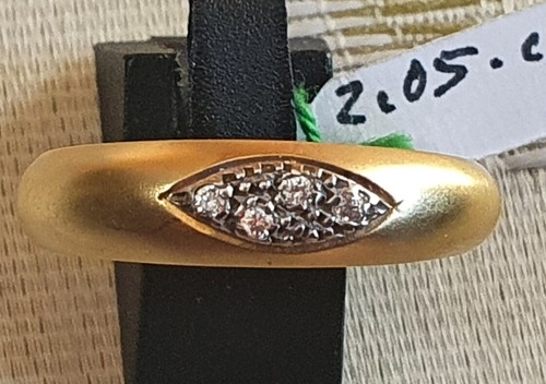 MATE YELLOW GOLD AND 18K SPARKLE ASSORTMENT WITH ZIRCONIA. Weight 2.05 ...