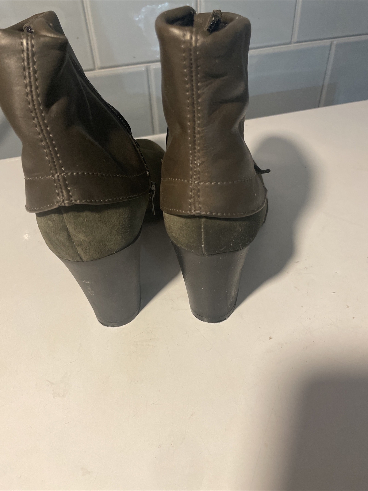The Flexx Womens Ankle Boots Booties Suede Green Size 8 Side Zipper Non ...