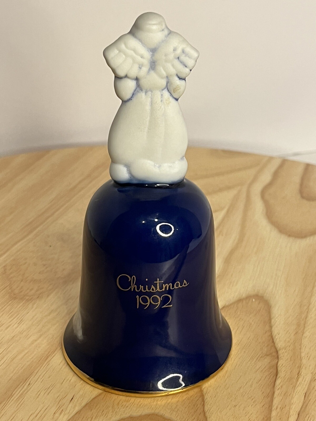 Avon Porcelain Christmas Bell "Heavenly Notes" Blue with Angels 1992 ...