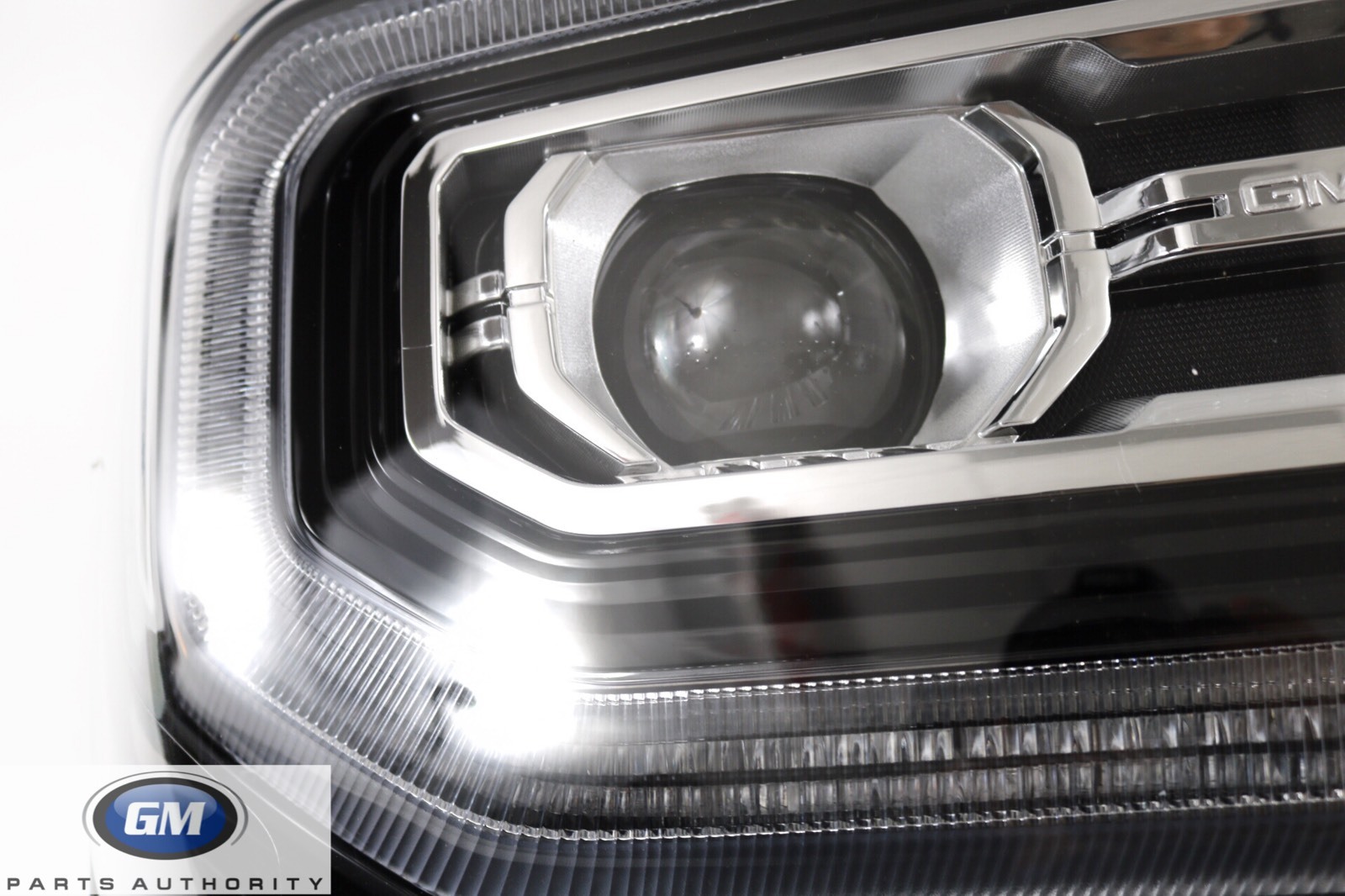 2017-2018 GMC Sierra Denali RH Passenger Side LED Headlight Assembly ...