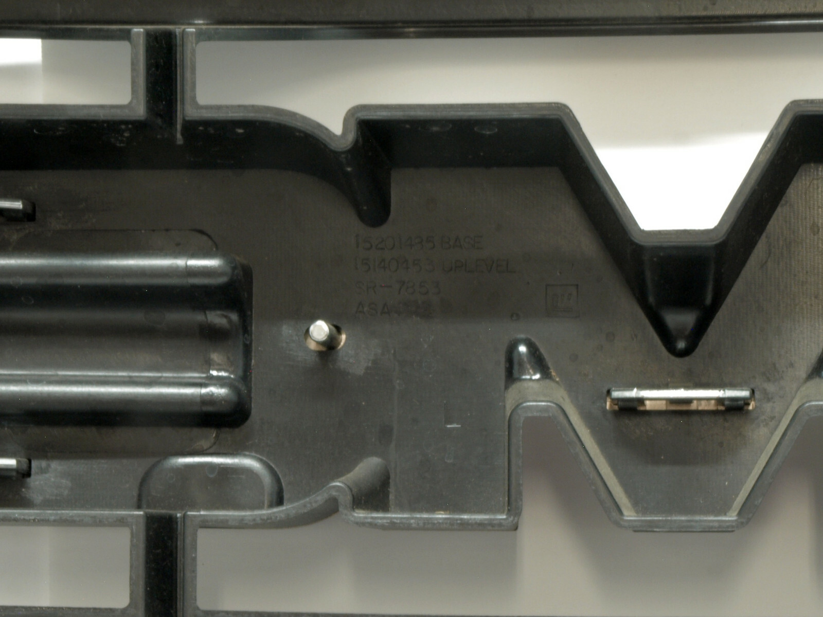 NEW OEM 2007-13 GMC Sierra Front Grill 15201485 15140453 25810704 ...