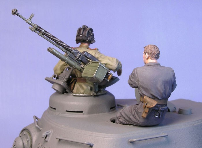 Tank Model 35099 1/35 Soviet Tank Crew with DShK (Multipose), Summer ...