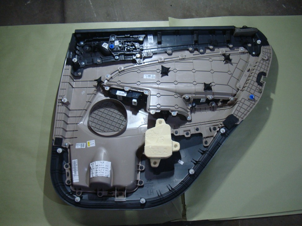 2019-2021 HYUNDAI TUCSON LEFT REAR DOOR TRIM PANEL OEM 83301-D3110 YAK ...