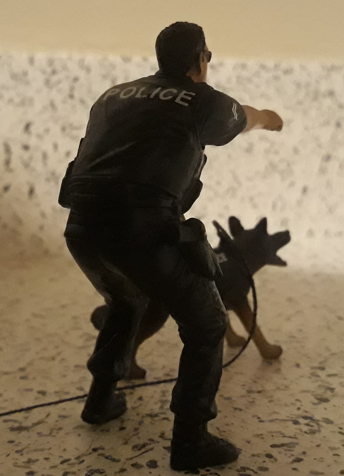 1/18 Scale American Diorama Police Officer With K-9 | eBay