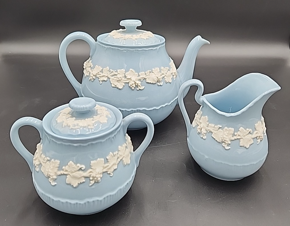 Wedgwood Queensware Teapot, Sugar & Creamer, Cream on Lavender Grape ...