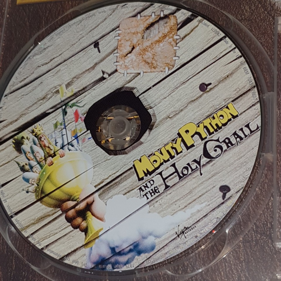 Monty Python And The Holy Grail (Extraordinary Deluxe Edition) 2 DVD ...