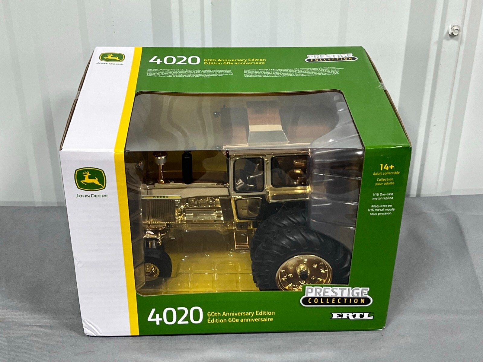 John Deere 4020 w Duals Tractor 60th Anniversary 1:16 Ertl GOLD Chase 1 ...