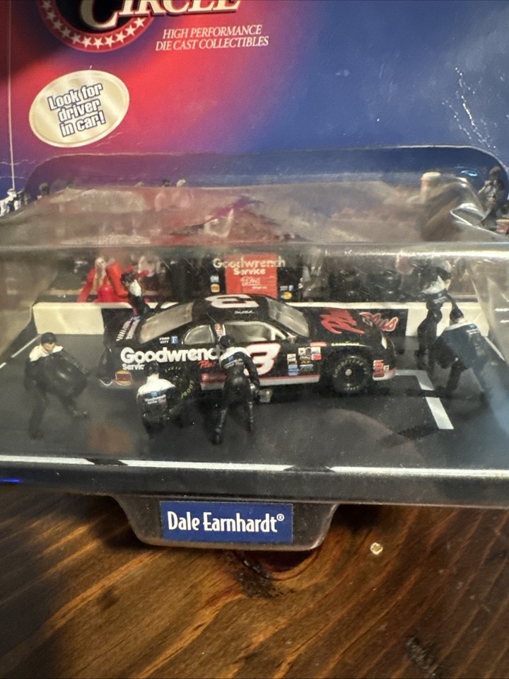 Winners Circle 1998 Dale Earnhardt Sr. #3 Goodwrench Pit Row Series ...