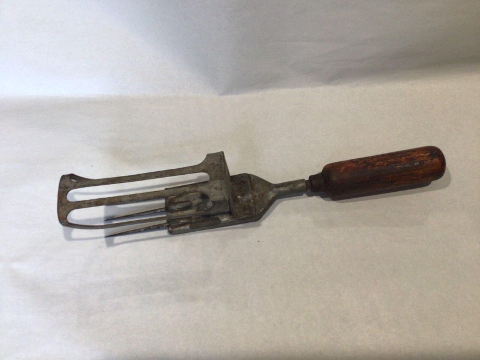 PRIMITIVE ANTIQUE COOLERATOR ICE CHOPPER CHIPPER PICK | eBay