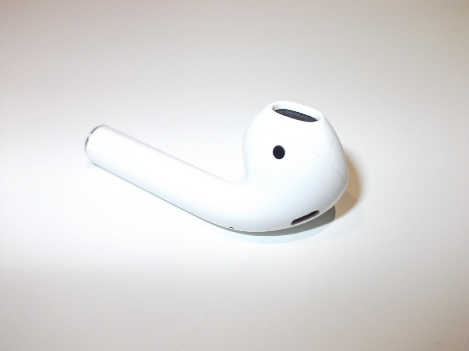 Genuine Original Apple AirPods 2nd Gen. Left AirPod Ear Only - A2031 ...