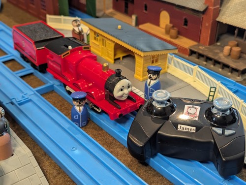 Custom Tomy/Trackmaster RC James + Driver Figures | eBay