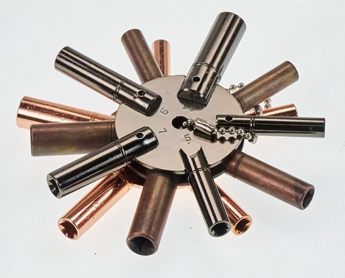 Set 3x Clock Winding Keys Spider All Sizes Wind Old Clocks Winders Odds ...