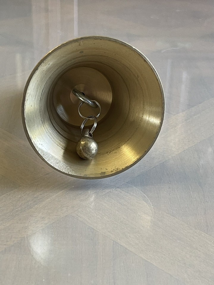 Vtg 6” Brass Ringing School Bell Wooden Handle Dinner Bell Handheld ...