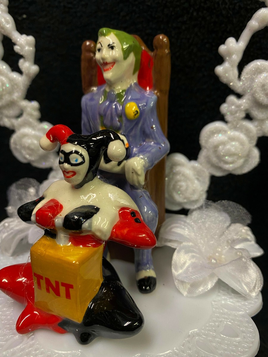 Joker And Harley Quinn Wedding Cake Topper