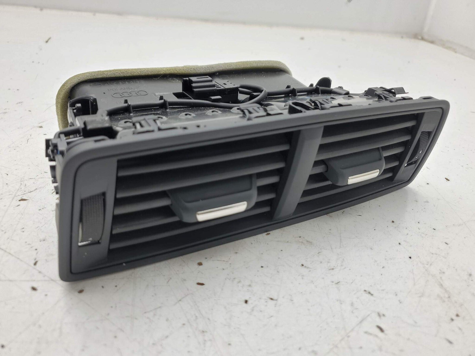 2017 2018 2019 AUDI Q7 REAR CENTER CONSOLE VENT 4M0819203B | eBay