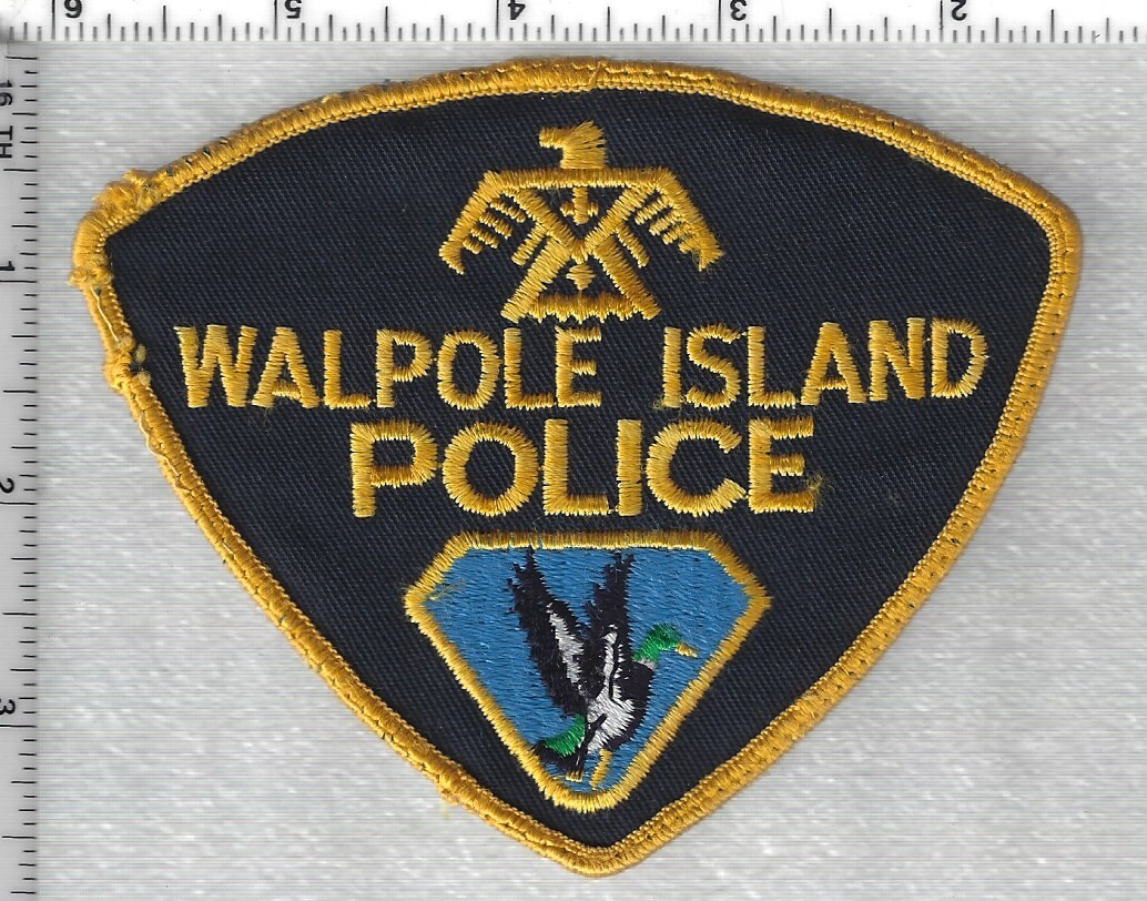 Walpole Island Police (Ontario Canada) Uniform Take-off Shoulder Patch ...