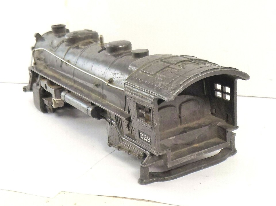 VTG / O SCALE / LIONEL ? / LOCOMOTIVE #229 / DIE-CAST / SHELL / HTF ...