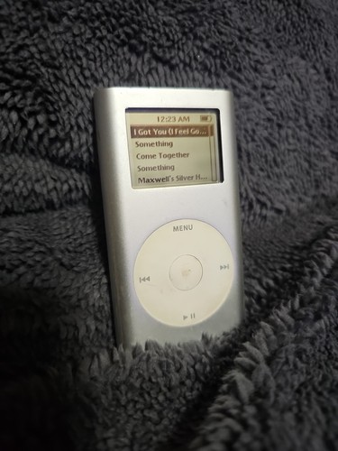 Vintage Apple IPod 4 GB 1st 1984 Silver M A1051 Works With Music | eBay