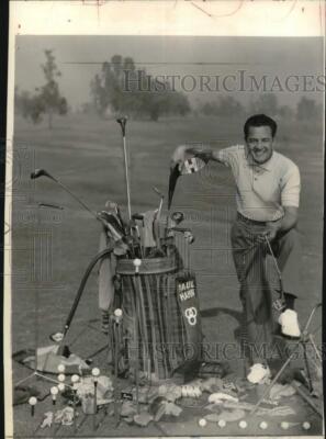 1961 Press Photo Paul Hahn poses with golf gear in New York - tub10720 ...