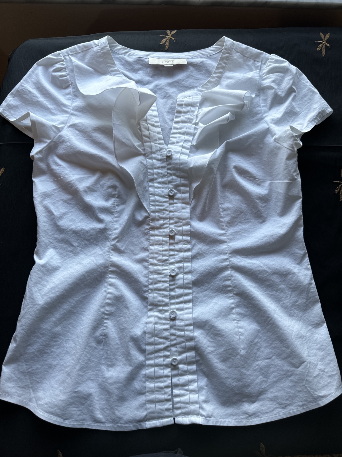 LOFT WHITE BLOUSE. Size M. Button Down Plackets. Ruffled-neckline. Cap ...