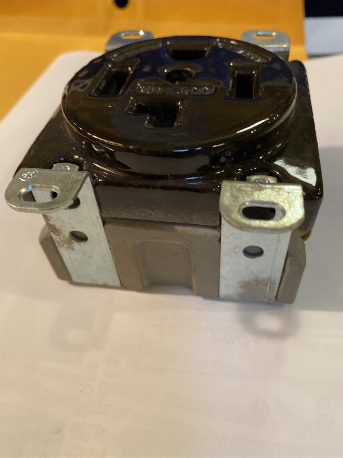 HUBBELL HBL 9430 HBL9430A 30 A 125/250 14-30R RECEPTACLE NEW | eBay