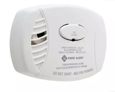 First Alert CO615 Dual-Power Plug-In Carbon Monoxide Detector with ...