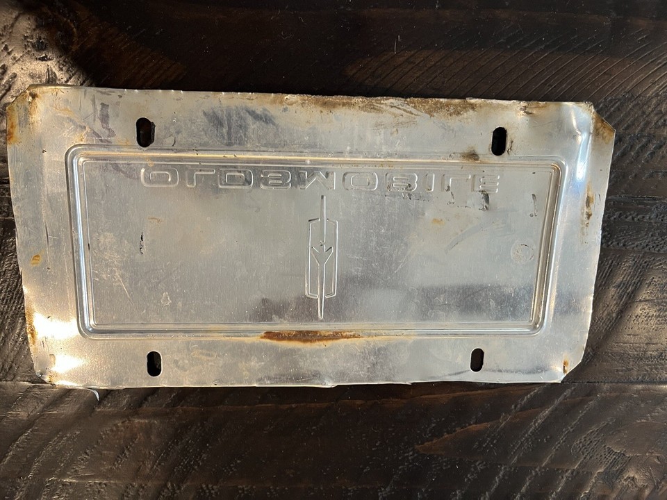 Oldsmobile Dealer Showroom Vintage Booster License Plate Cutlass 442 ...